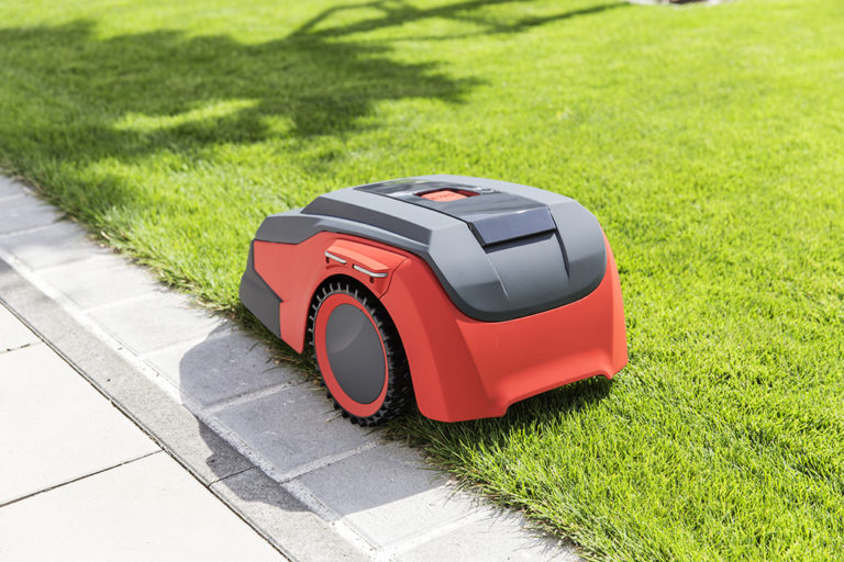 Cel Mai Bun Robot De Tuns Iarba Fara Fir | SmartReview